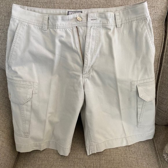 Izod | Shorts | Izodmens Light Khaki Cargo Shorts | Poshmark